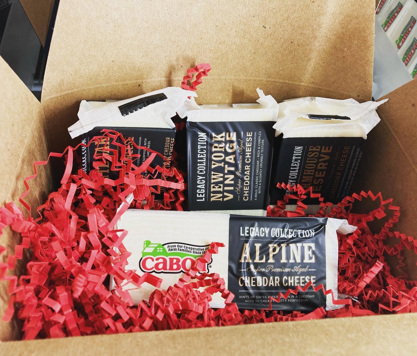 Legacy Cheddar Box | Whittier Farms